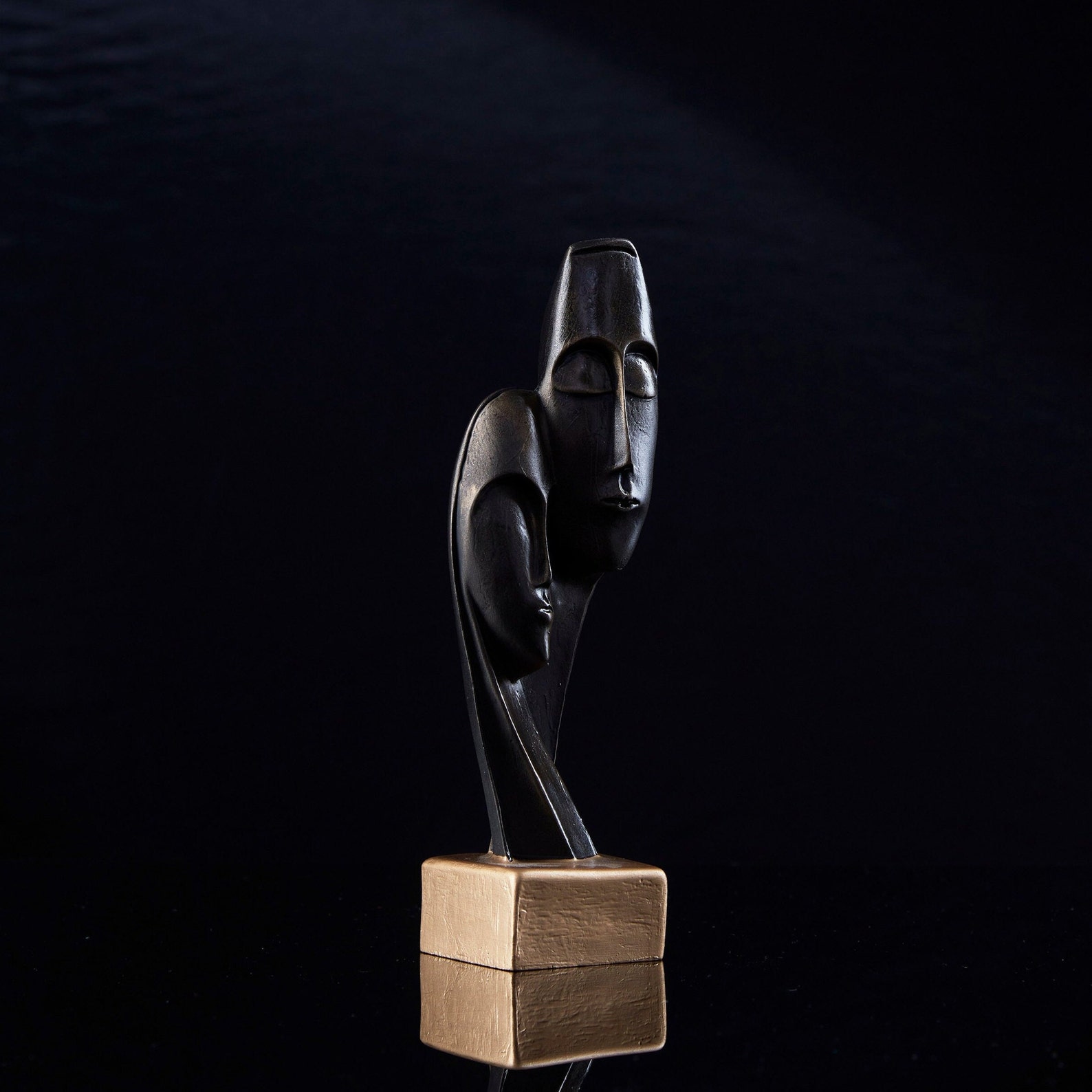 Decorative Cycladic Devotion Figurine, Valentine's Day Home Decor ...