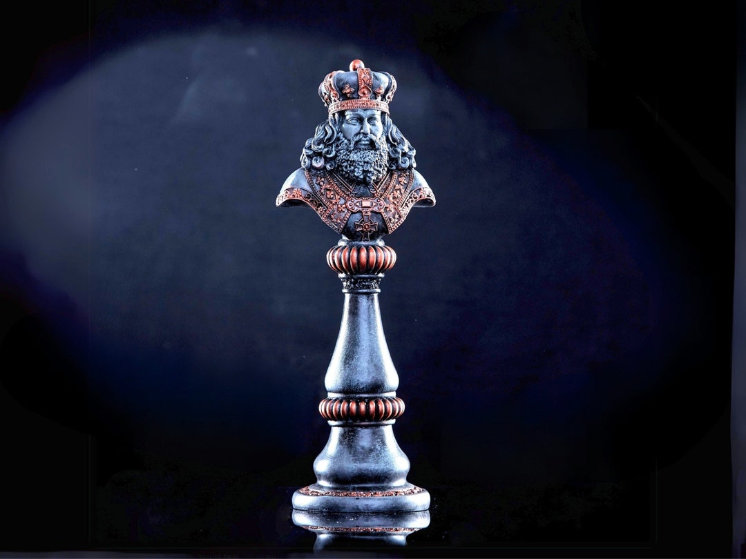 Decorative King Chess Piece, Vintage Style Black&copper Colored King Sculpture, Home or Office ...
