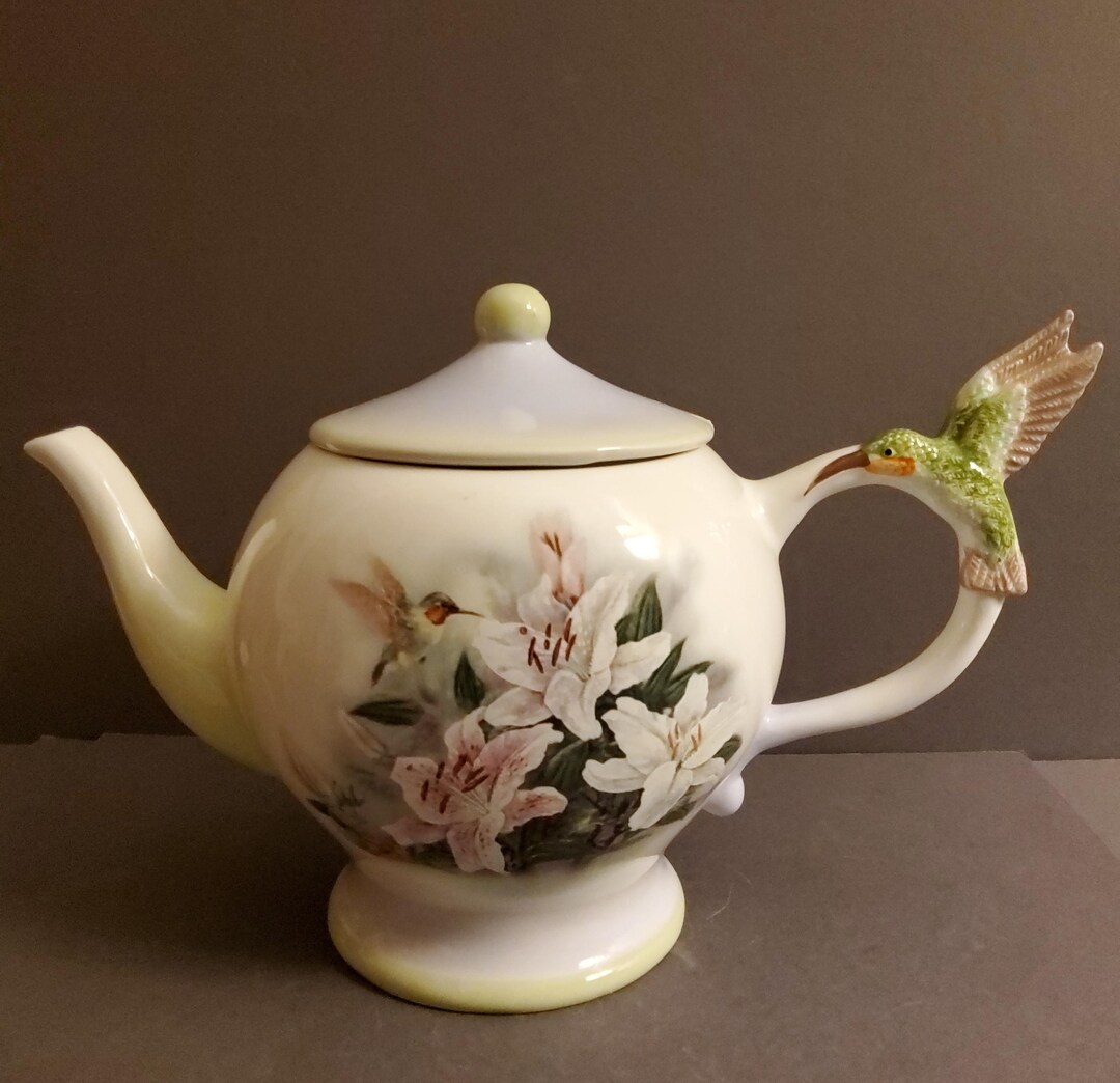 Hummingbird and Lilies Porcelain Teapot - Etsy