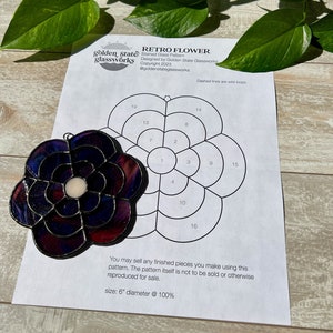 Wavy Flower Stained Glass Pattern Stained Glass Patterns Stained Glass ...