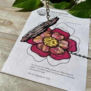 Wavy Flower Stained Glass Pattern: Suncatcher Design (PDF) - Etsy