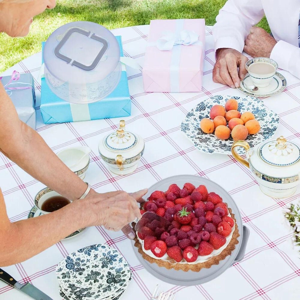 Personalized Monogram Carrier Cake Box Carrier With Lid Personalized ...