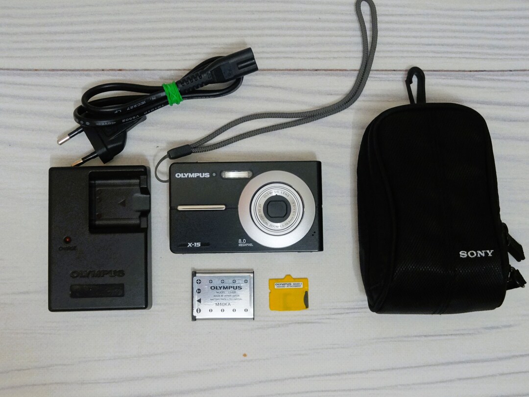 Olympus X-15 8.0mp Black Digital Camera Tested Memory Card, Battery ...