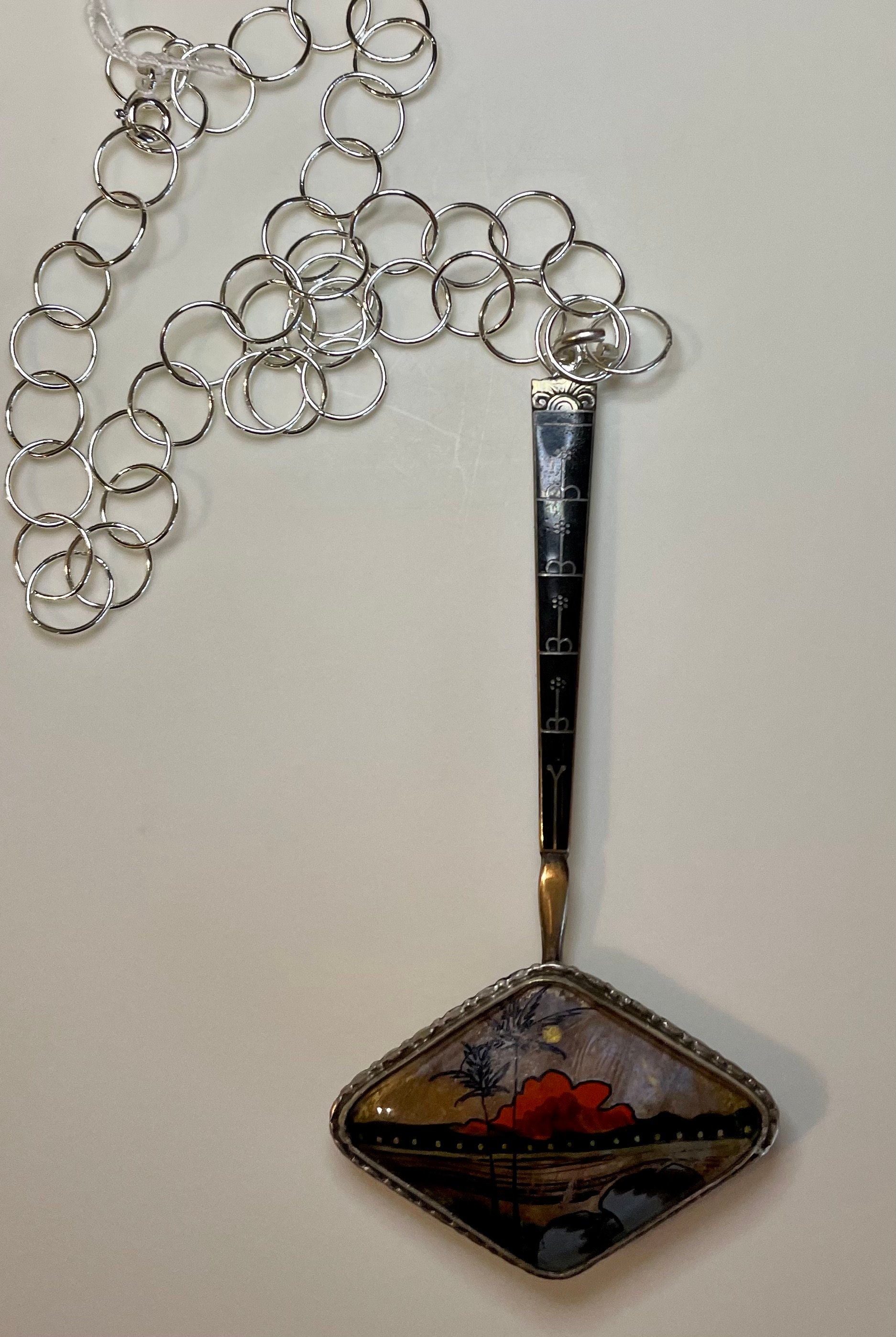 Rare Art Deco Elements Create A Sublime Piece Showcasing Thomas Mott's ...