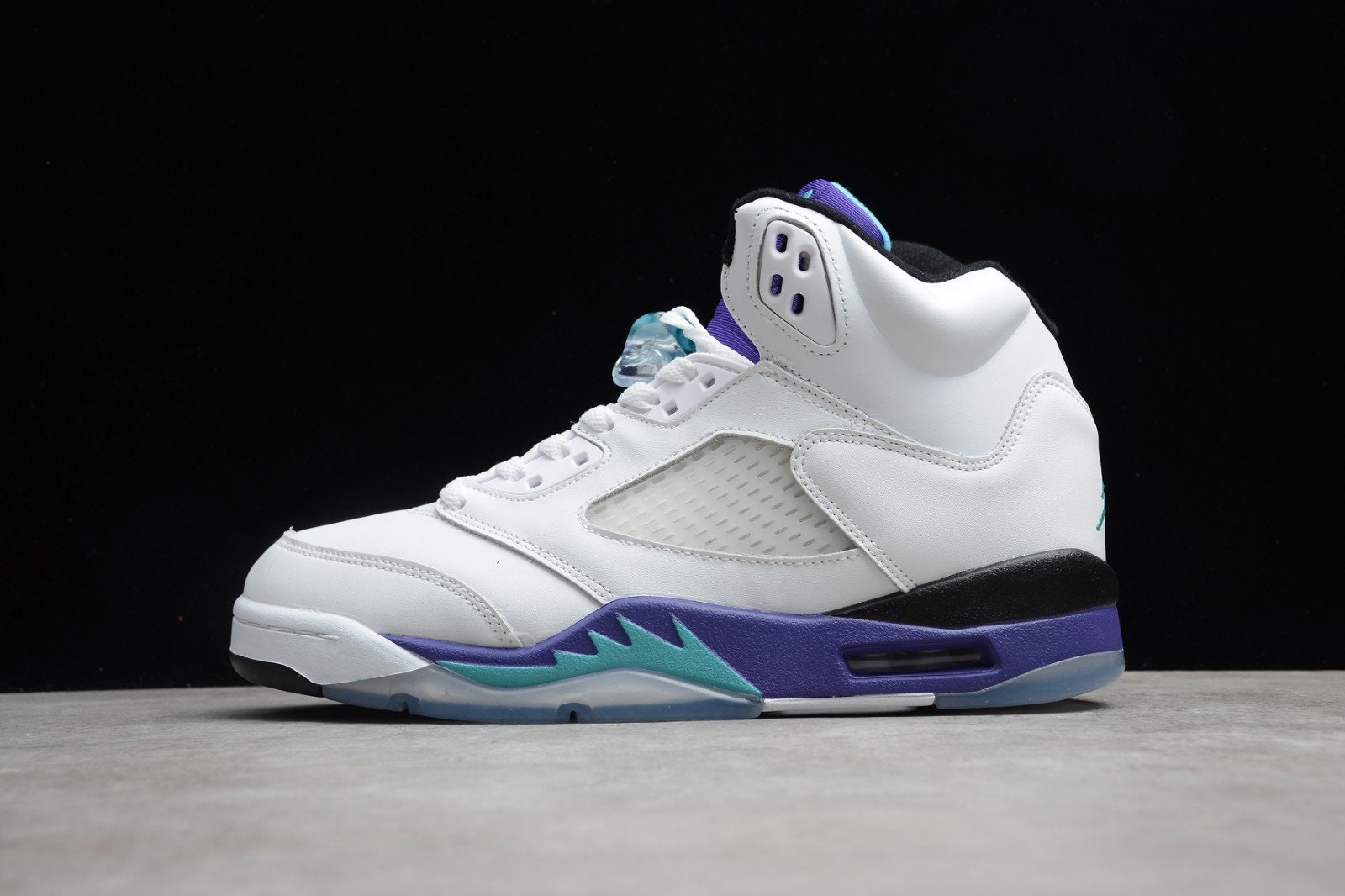 Jordan Grape 5 White