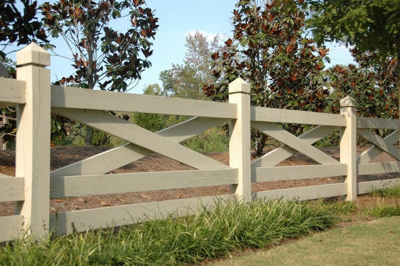 DIY Farmhouse Style Fence Panel Plans: Step-by-step Woodworking Guide ...