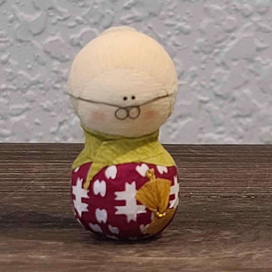 Mini Okiagari Koboshi Obaasan Grandma Doll in Kimono 1.75" - Etsy