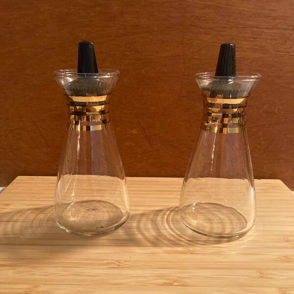 Pyrex Salt and Pepper Shakers - Etsy