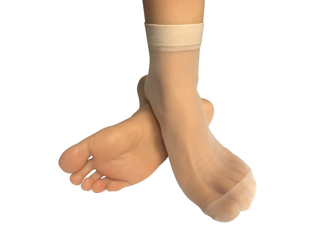 Realistic Silicone Female Feet, Fake Feet for Female Mannequin, Display ...