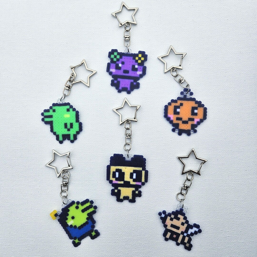 Retro Tamagotchi Keychain Y2K 90s Nostalgia 8-bit Kidcore Mini Perler ...