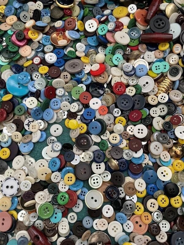250 Buttons Assorted Mixed Color and Sizes Bulk Mixed Button Lot ...