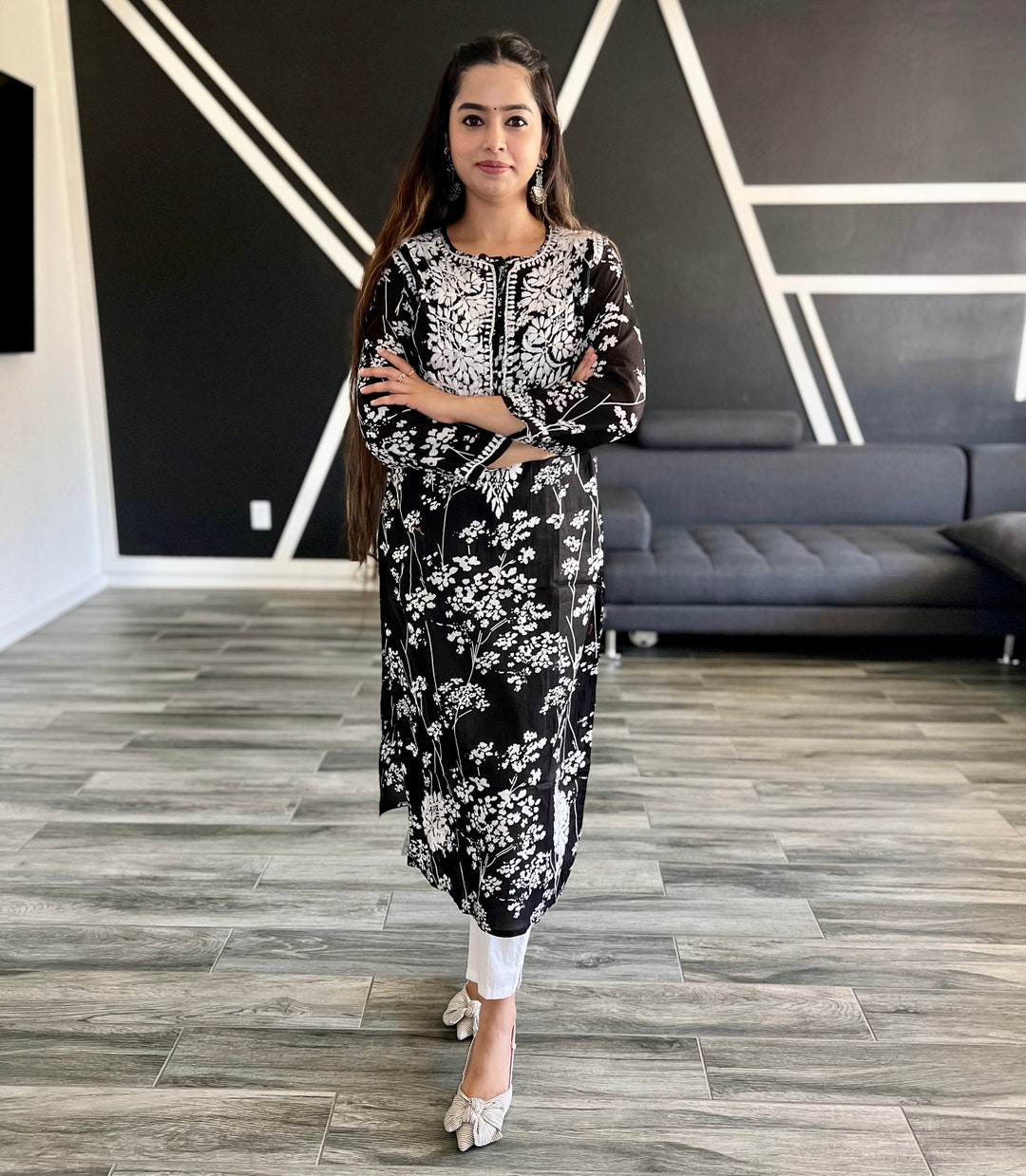 Hand Embroidered Lucknowi Chikankari Kurti - Traditional Indian Dress ...