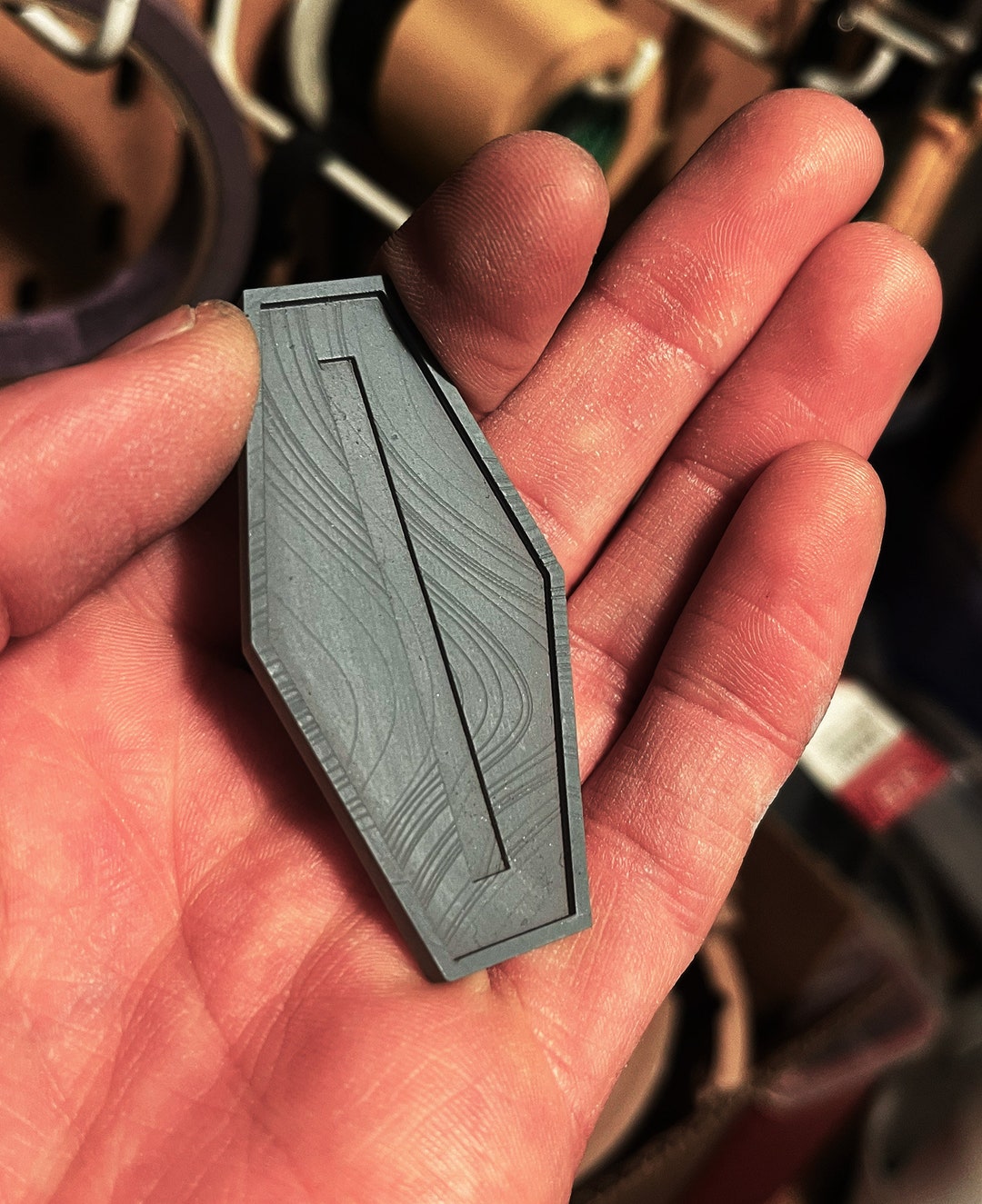 PAINT READY - Beskar Pattern Iron Heart - Etsy