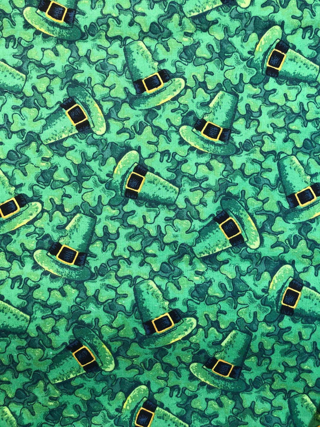 St Patrick's Day Fabric, Shamrocks, Hats, 100% Cotton, Quilting Fabric ...