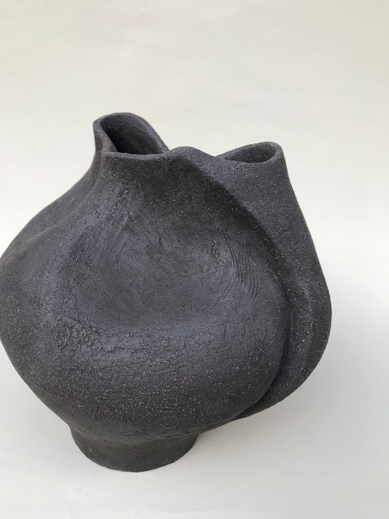 Handmade Black Ceramic Vase, Unique Ceramic Vase, Abstract Ceramic ...