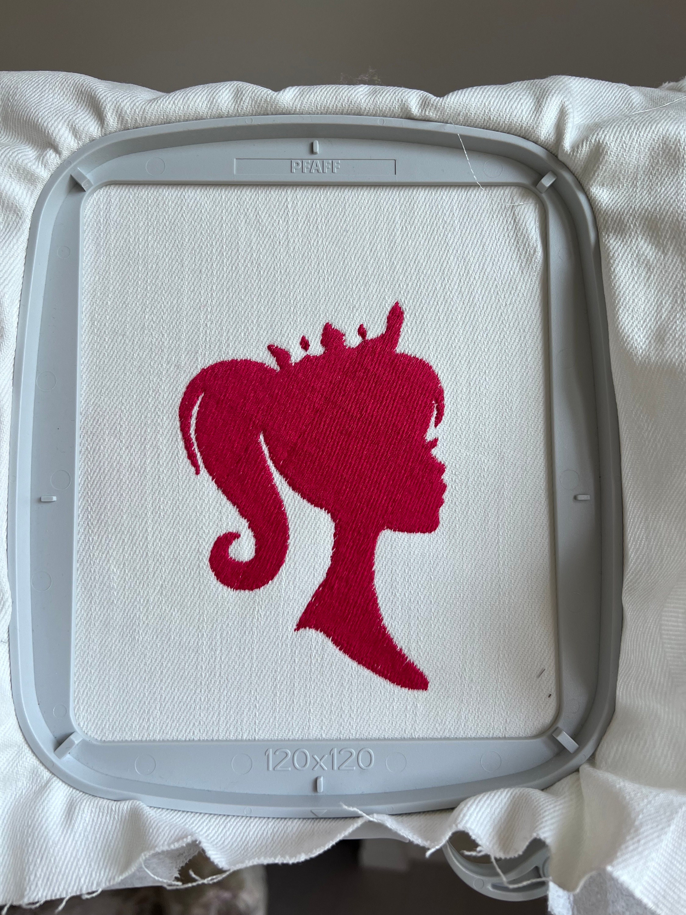 5 Sizes Barbie Head With Crown Machine Embroidery Designs, Barbie ...