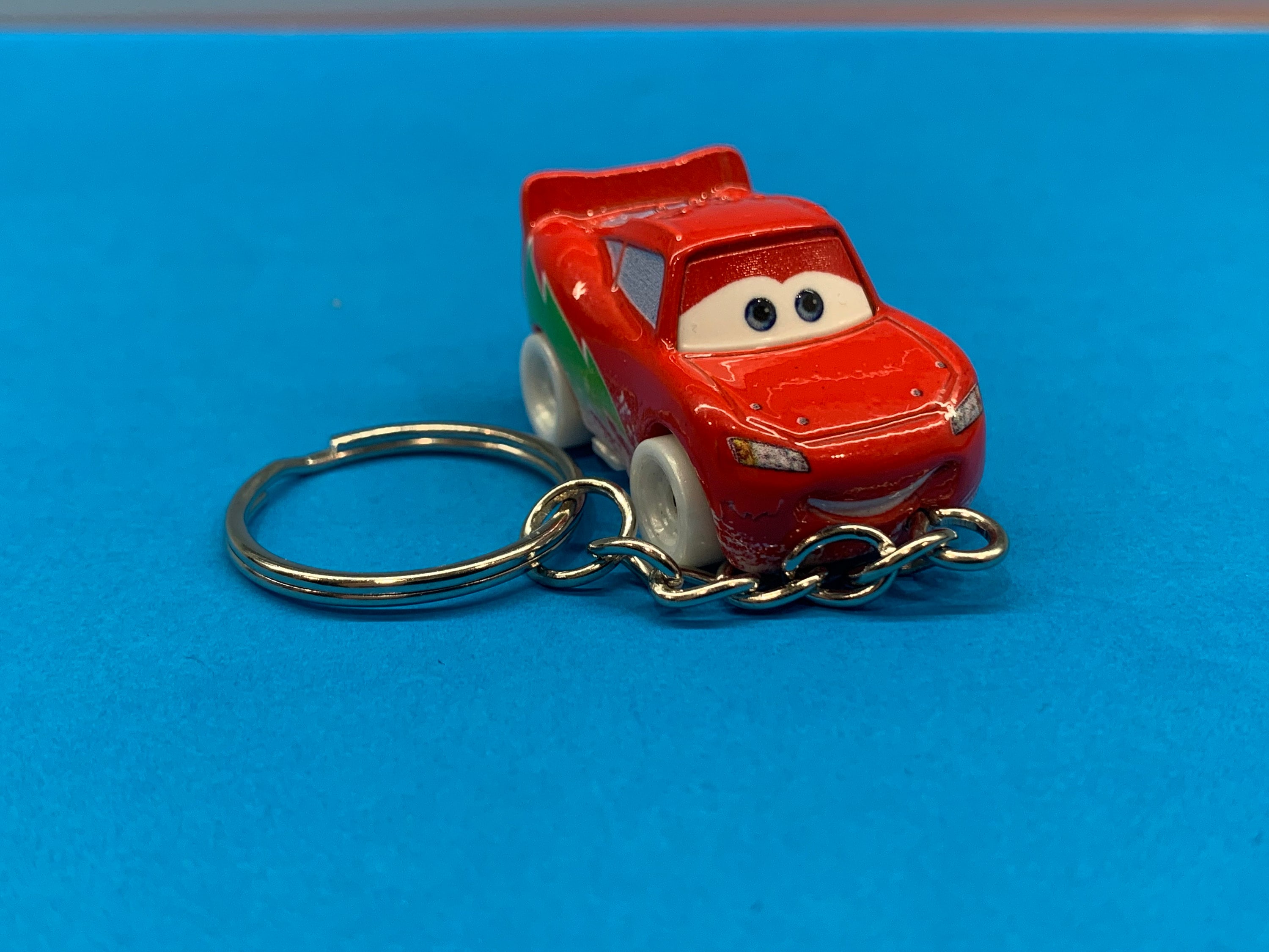 Hot Wheels/mattel 06 Cars Movie Lightning Mcqueen Snow Rust-eze 95 Mini ...