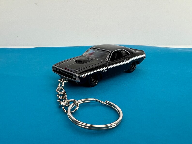 Hot Wheels 70 Dodge Challenger Keychain - Etsy