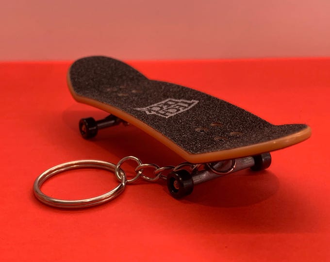 Tech Deck 19 Thomas Zero Finger Skateboard Skateboarding Keychain - Etsy