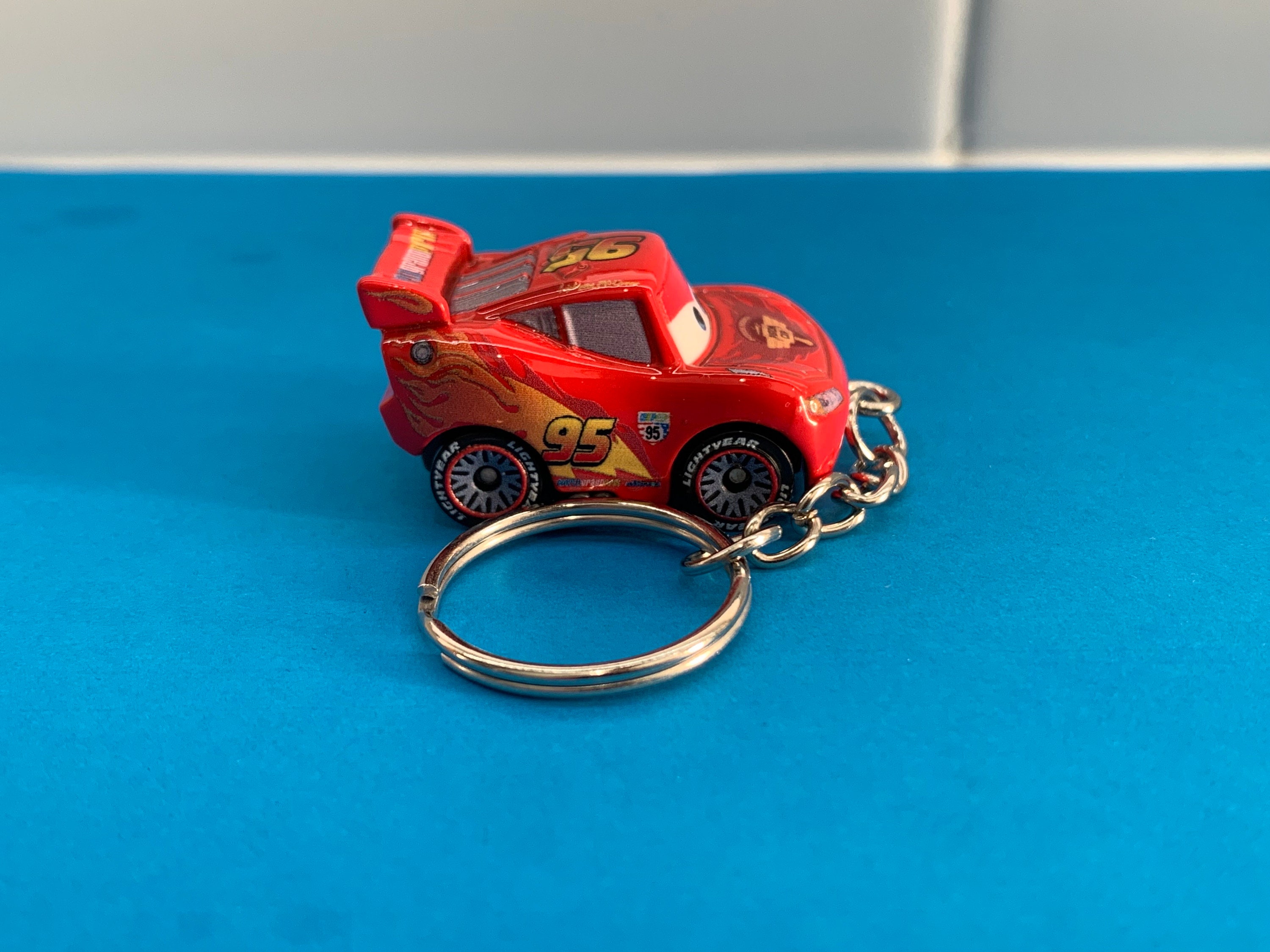 Hot Wheels/mattel 06 Cars Movie Lightning Mcqueen Rust-eze 95 Mini ...