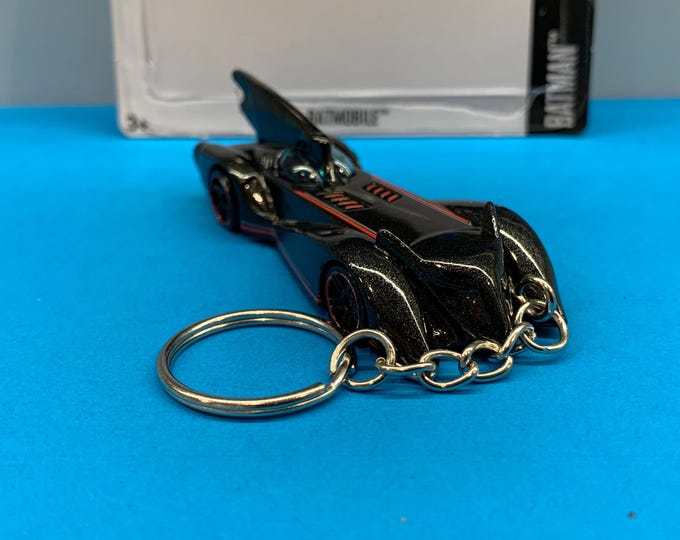 Hot Wheels 08 Batman Batmobile the Brave and the Bold Animated Series ...