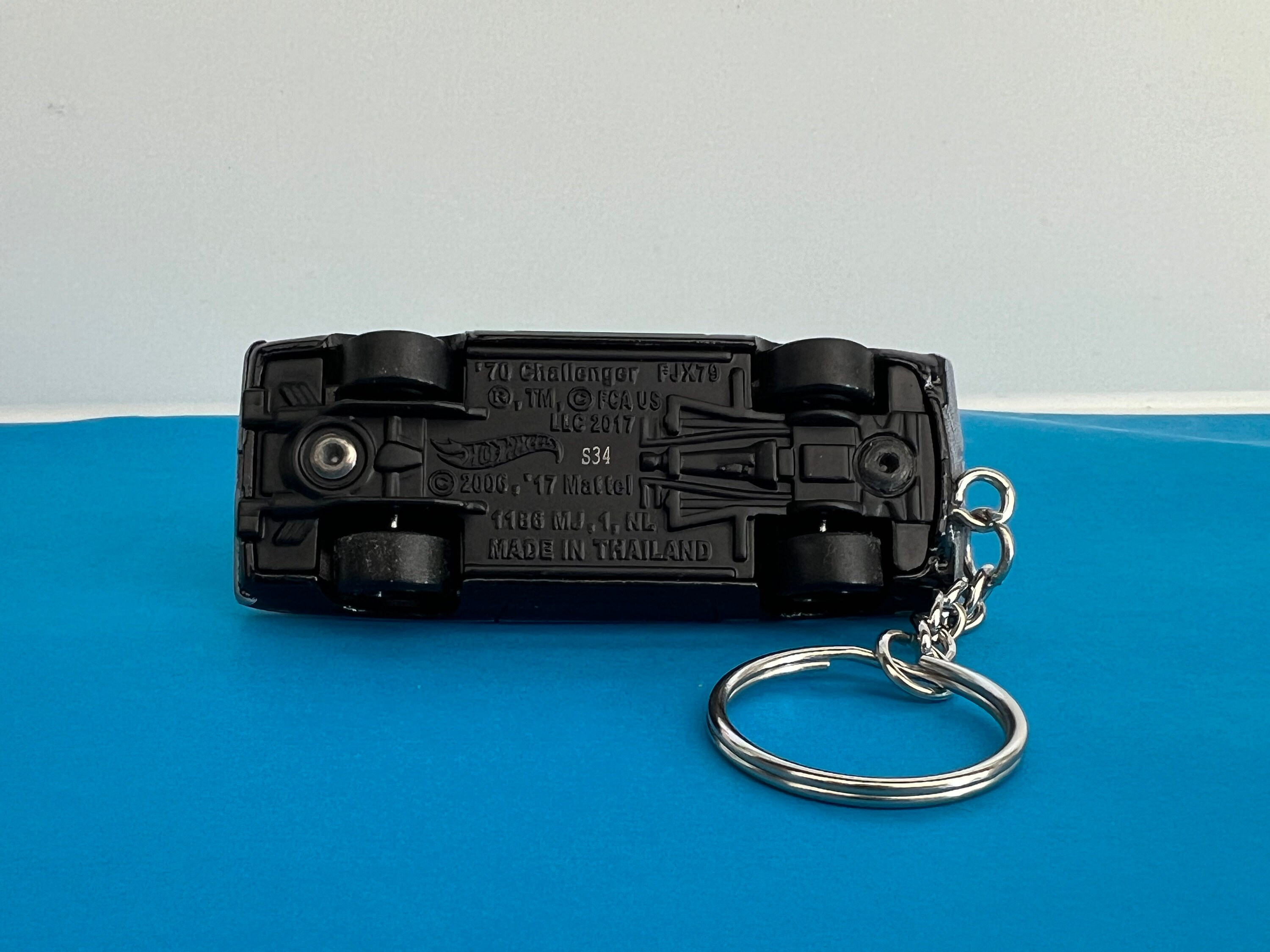 Hot Wheels 70 Dodge Challenger Keychain - Etsy