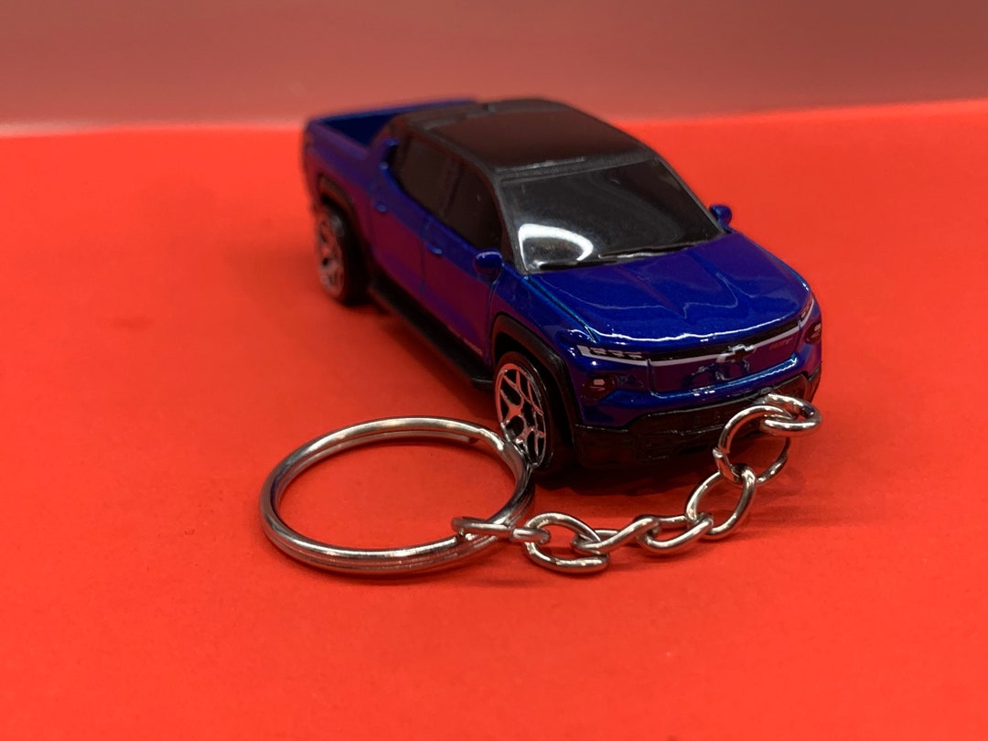 Buy 1 GET 1 Free Hot Wheels 23 Chevrolet Chevy Silverado EV RST ...