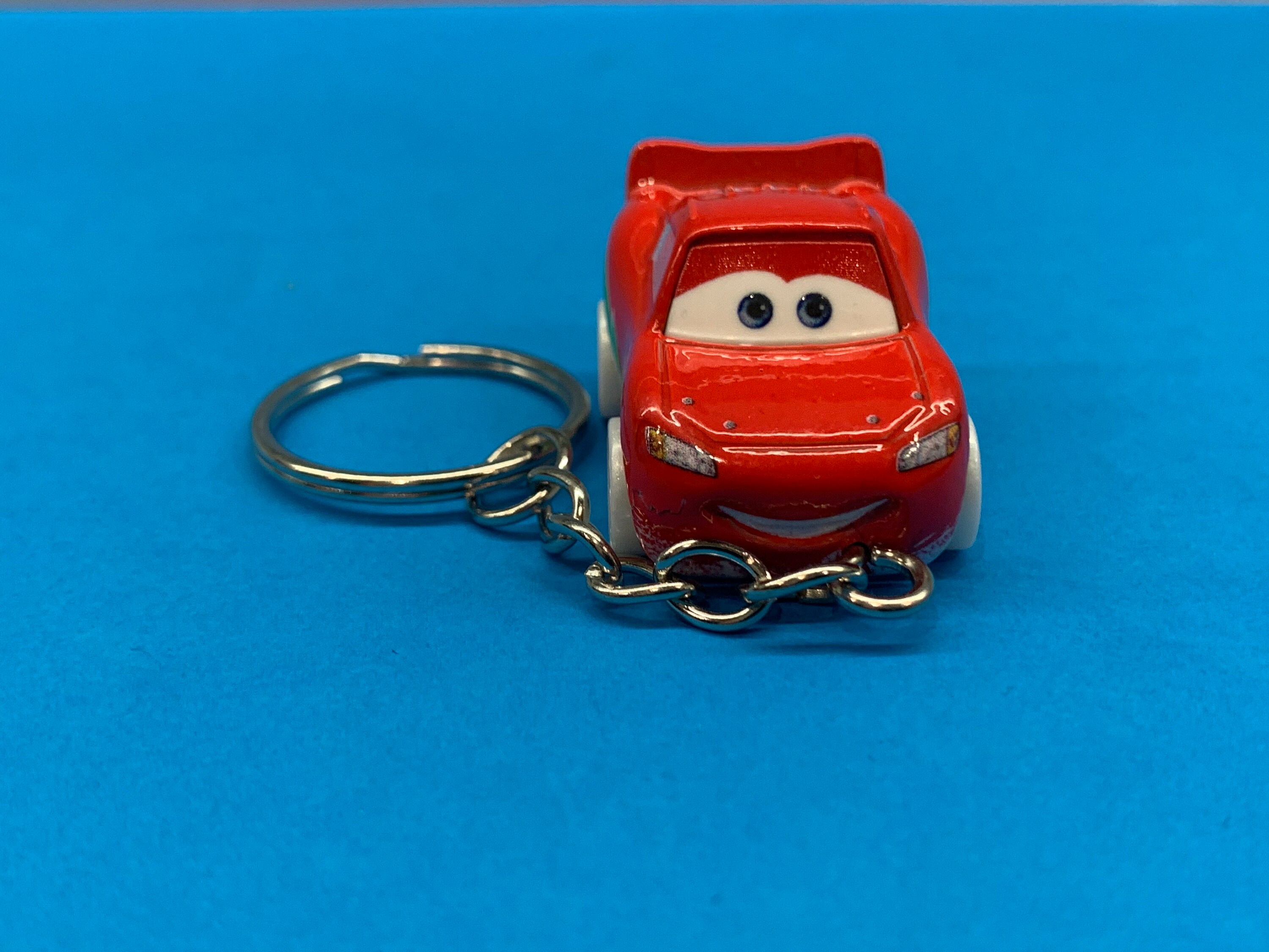 Hot Wheels/mattel 06 Cars Movie Lightning Mcqueen Snow Rust-eze 95 Mini ...