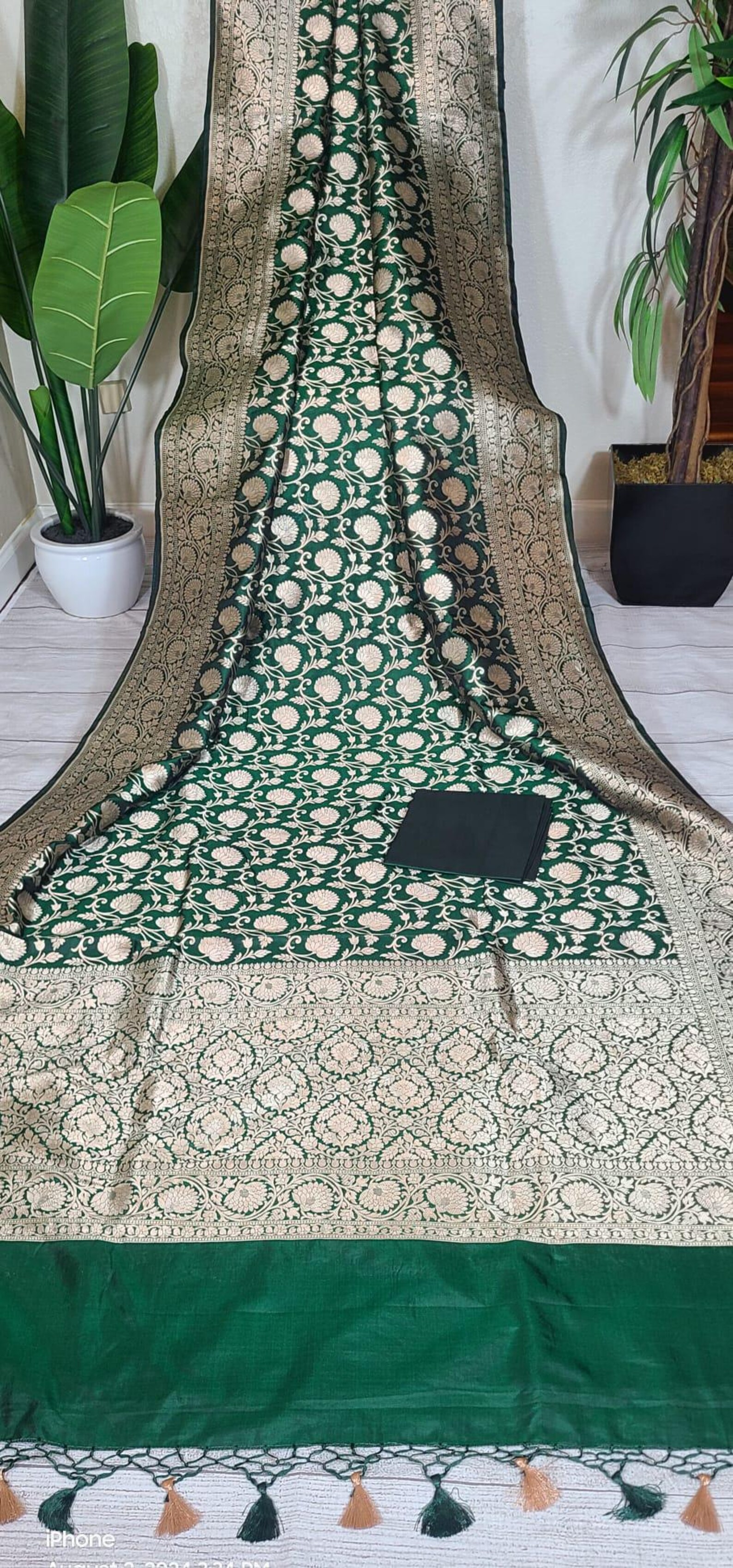 Green Pure Katan Silk Banarasi Saree With Floral Jaal I Silk Mark ...