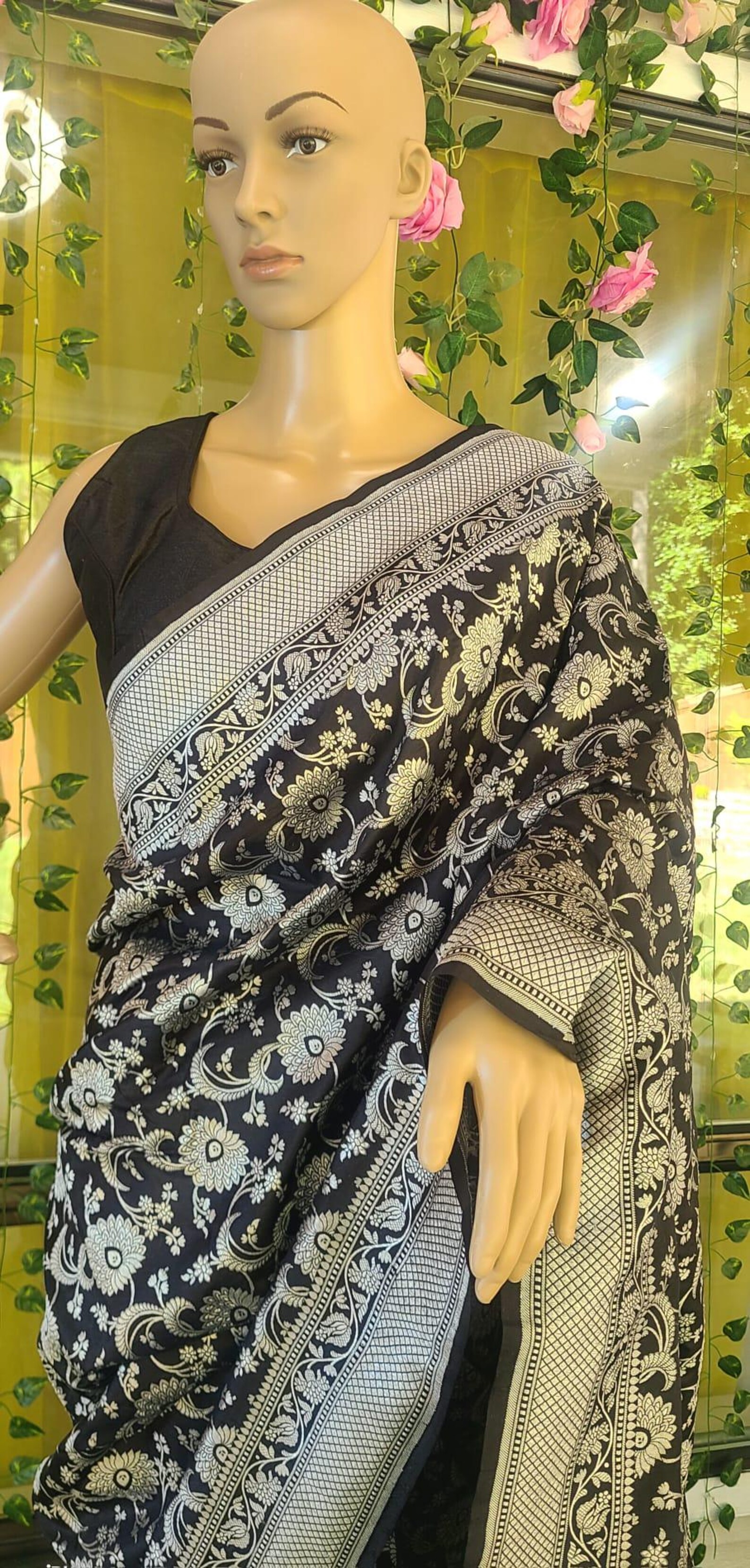 Authentic Black Color Banarasi Floral Jaal Pure Katan Silk Handloom ...