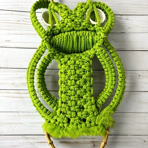 Handmade Macrame Green Frog Wall Hanging | Kitchen Bathroom Towel Holder | Clay Pottery Eyes ...