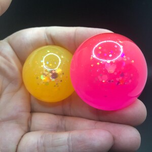 Handmade Resin Glow in the Dark Mushroom Figurines, Neon Glowing ...