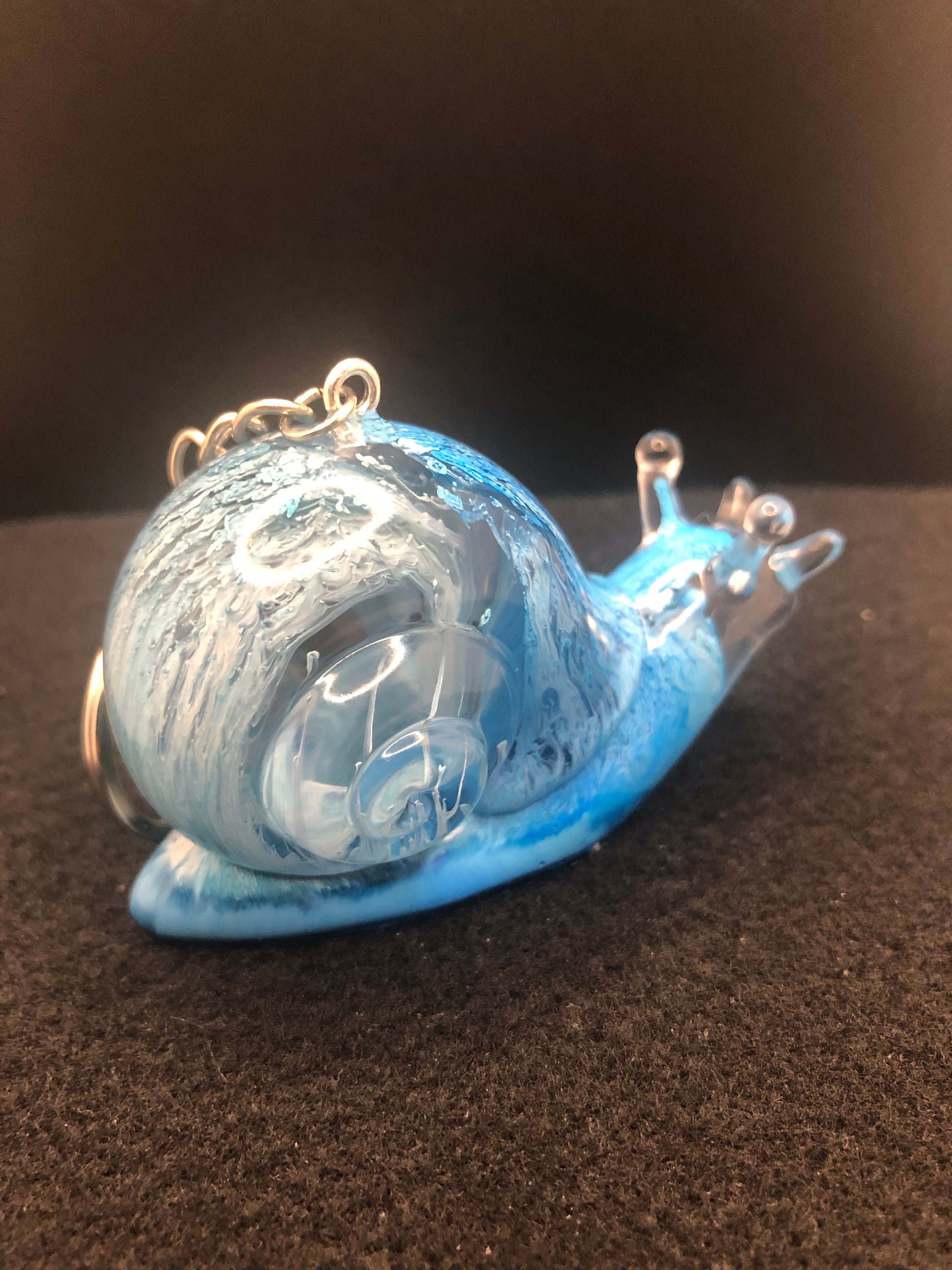 Handmade Resin Blue Petri Dish Snail Keychain, Unique Snail Keychain ...