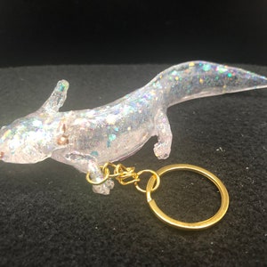 Handmade Resin Holographic Clear Axolotl Keychain, Pink/purple Petri ...