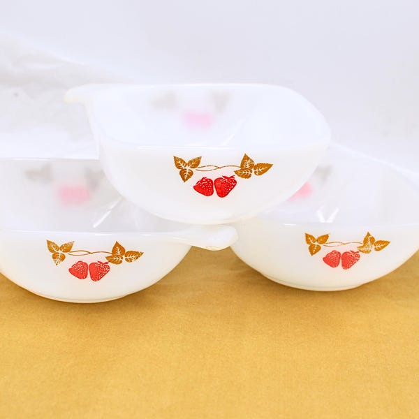 Pyrex Strawberry - Etsy