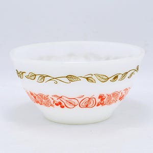 Vintage Pyrex Fruit Salad Bowl - 150mm Diameter 1970's - Vintage Pyrex ...