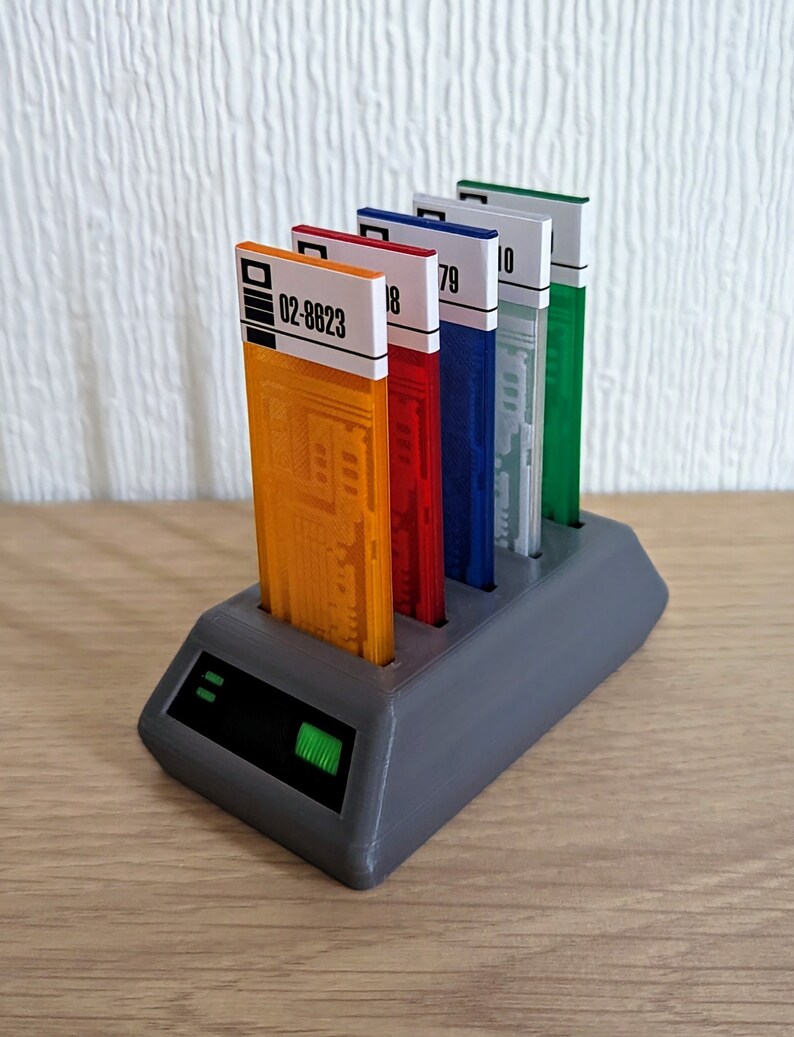 Star Trek TNG/DS9 Isolinear Chips and Stand 3D Printed - Etsy UK