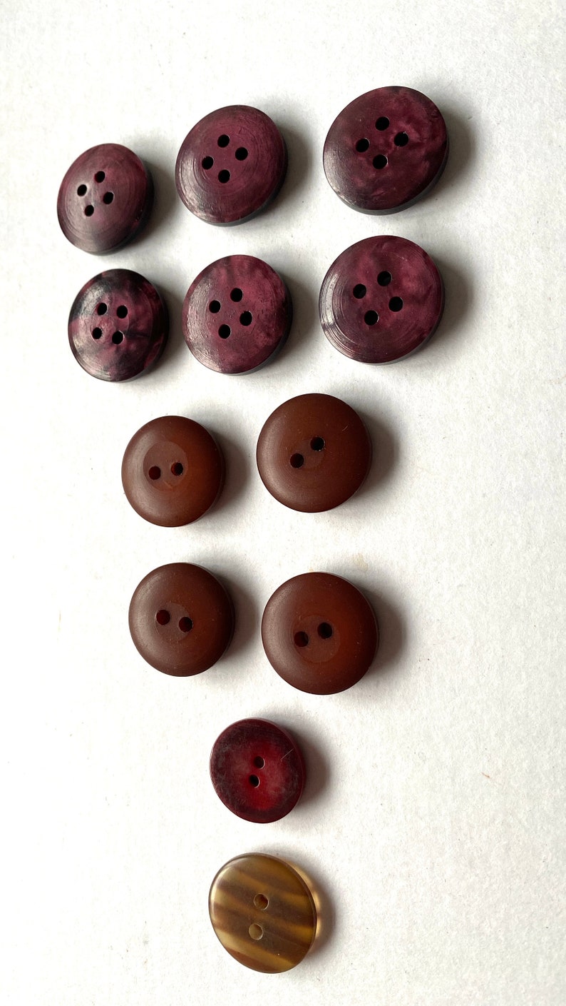 20th Century Buttons - Selection of 12 Vintage Brown and Dark Plum ...