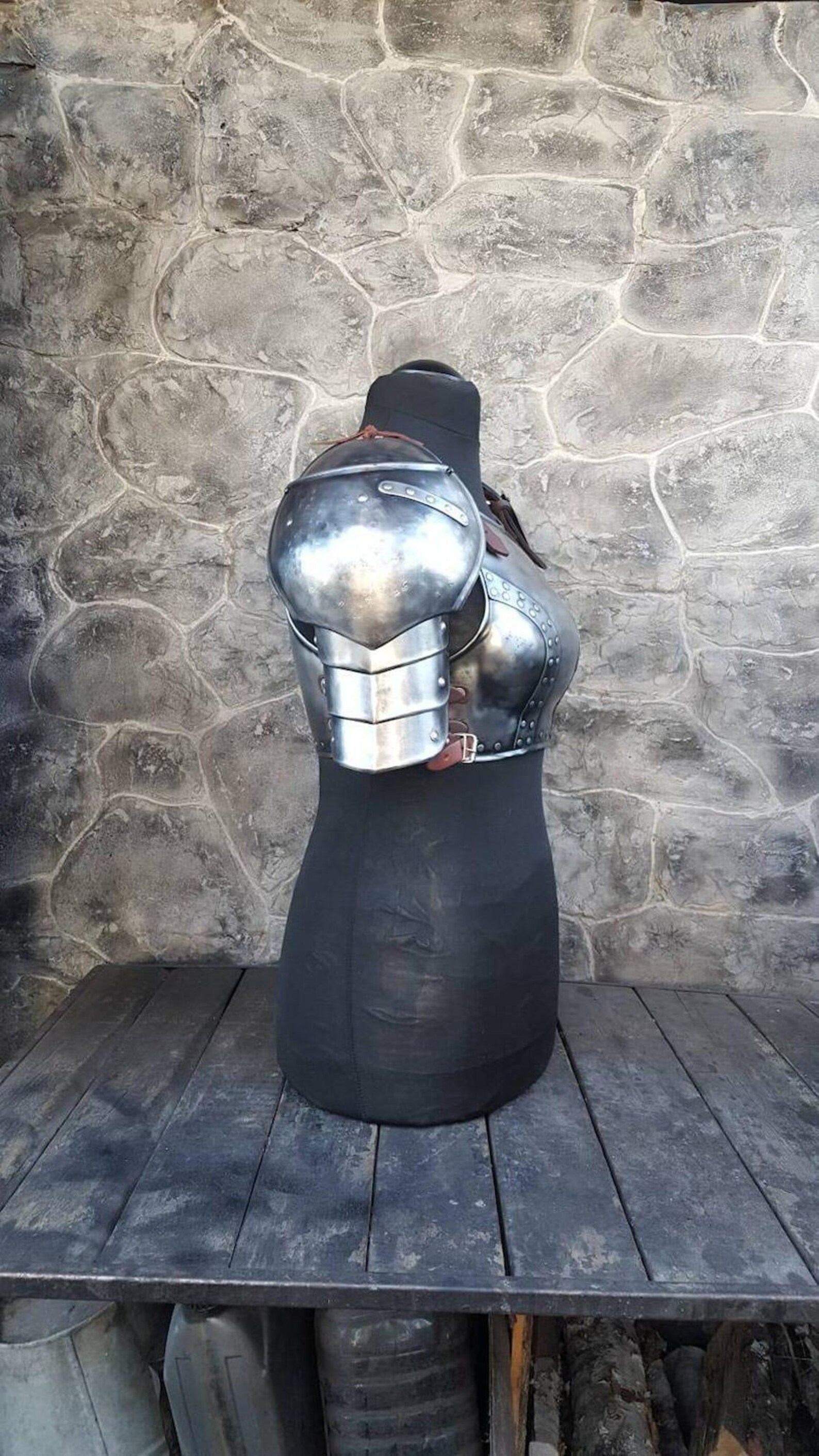 Ciri Witcher Armor Set | Zireael Cuirass, Pauldrons & Shoulder Armor ...