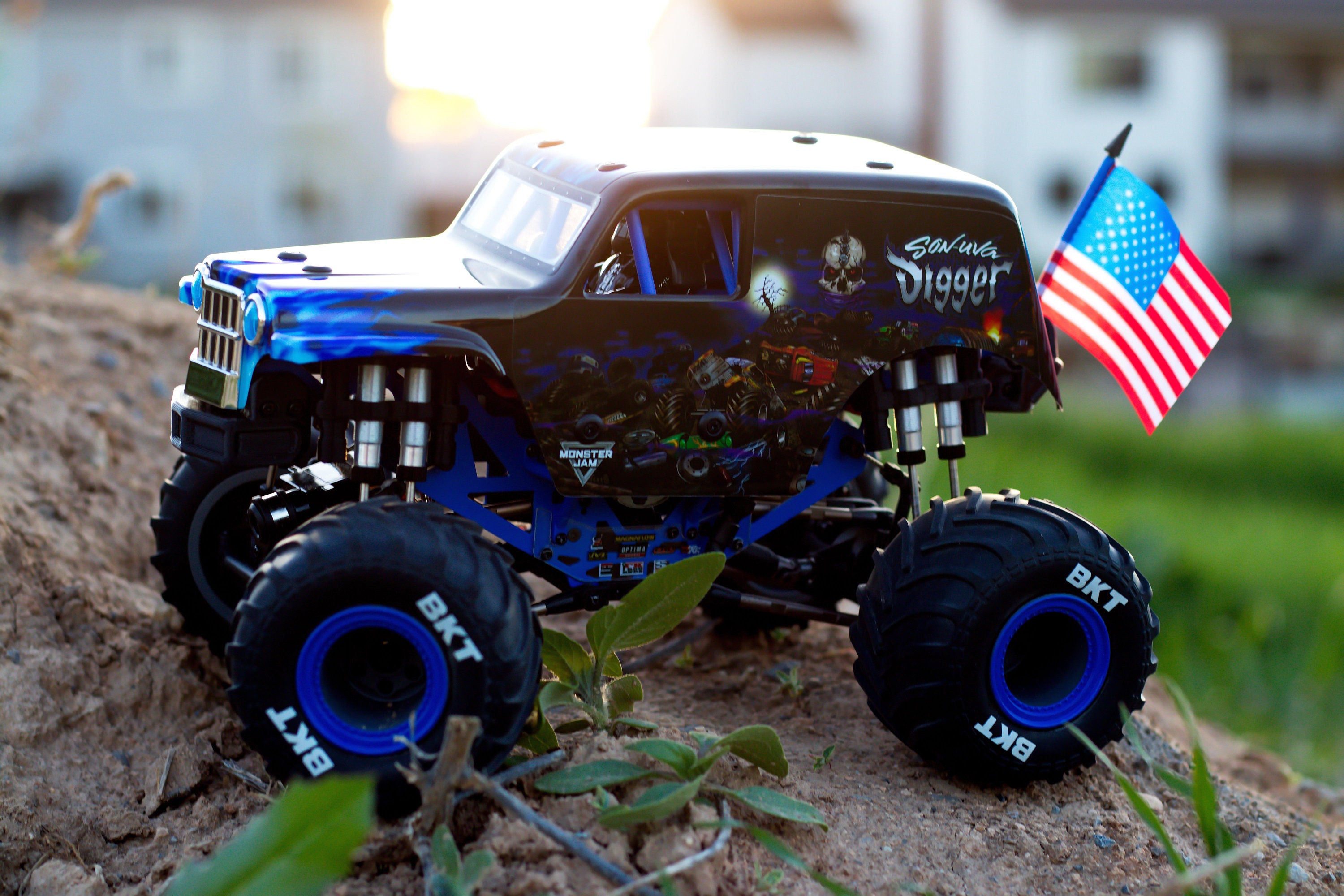 Oversteer Hobbies- Losi Mini LMT Pirate Flag Kit – Snap-in, Durable ...