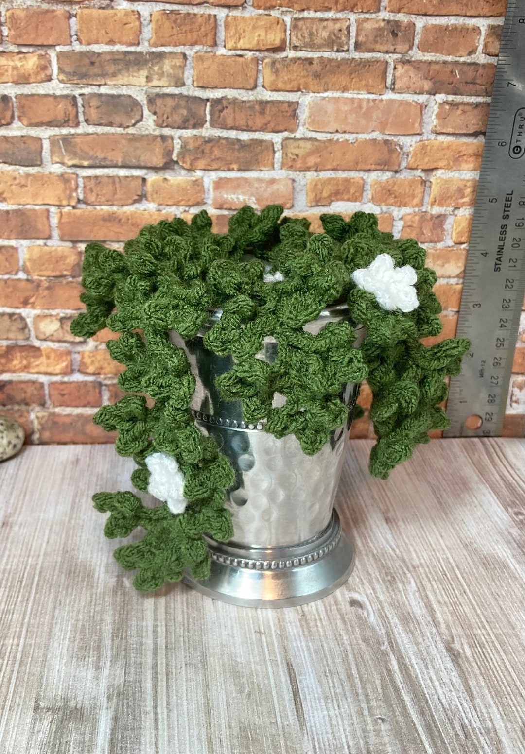 Curly Leaf Hand-crocheted Plant in Leaf Green With Sparkly White ...
