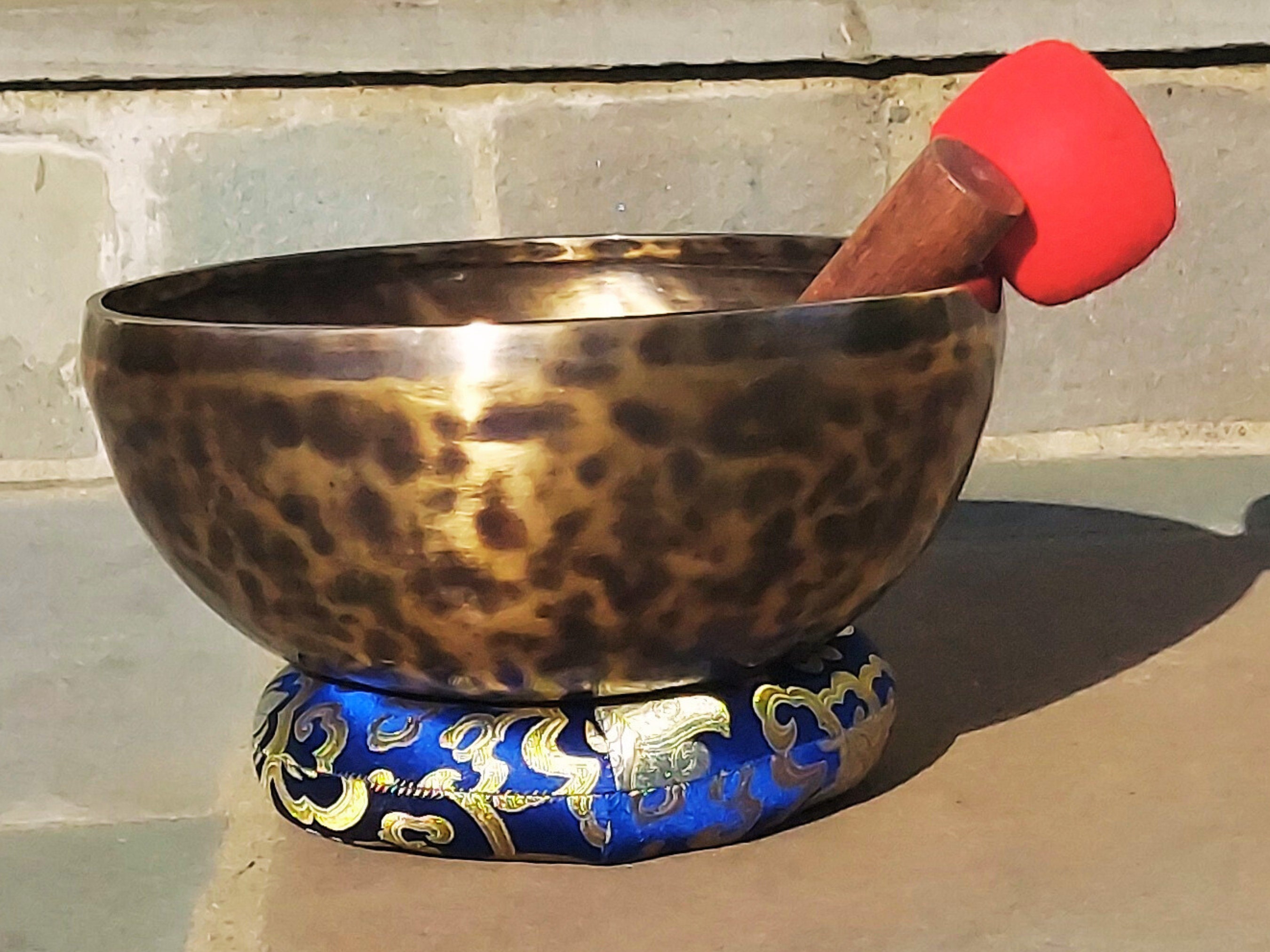 10" Handmade Full Moon Singing Bowl, Hand Hammered Tibetan Singing Bowl ...