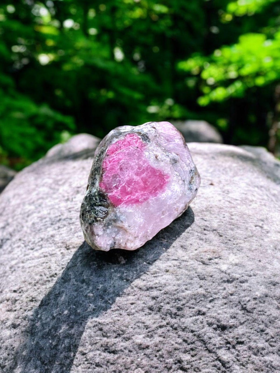 Natural Greenland Stone Tugtupite Rough Beautiful Unique Natural Heart ...