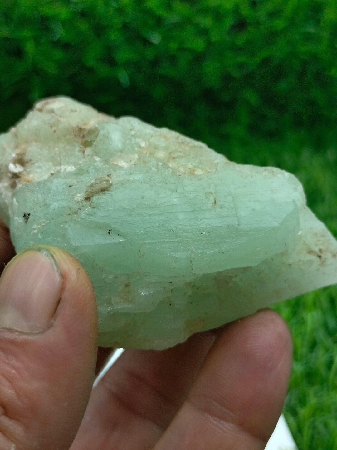 Natural Green Colour Beryl Rough Unique Colour Beryl Raw , Light Green ...