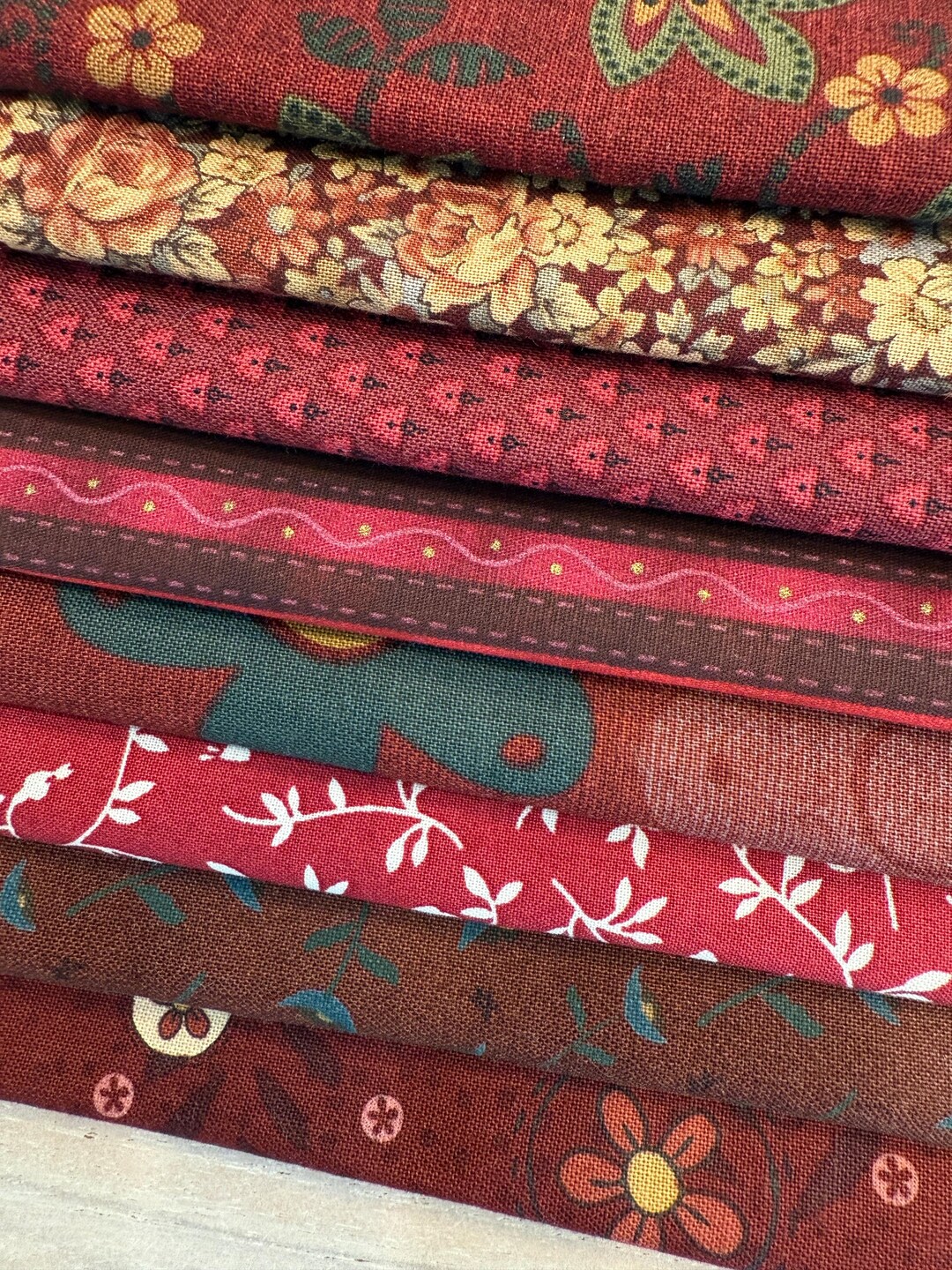 8 PC Fat Quarter Bundle, Red Brick Color Quilt Fabric Bundle - Etsy