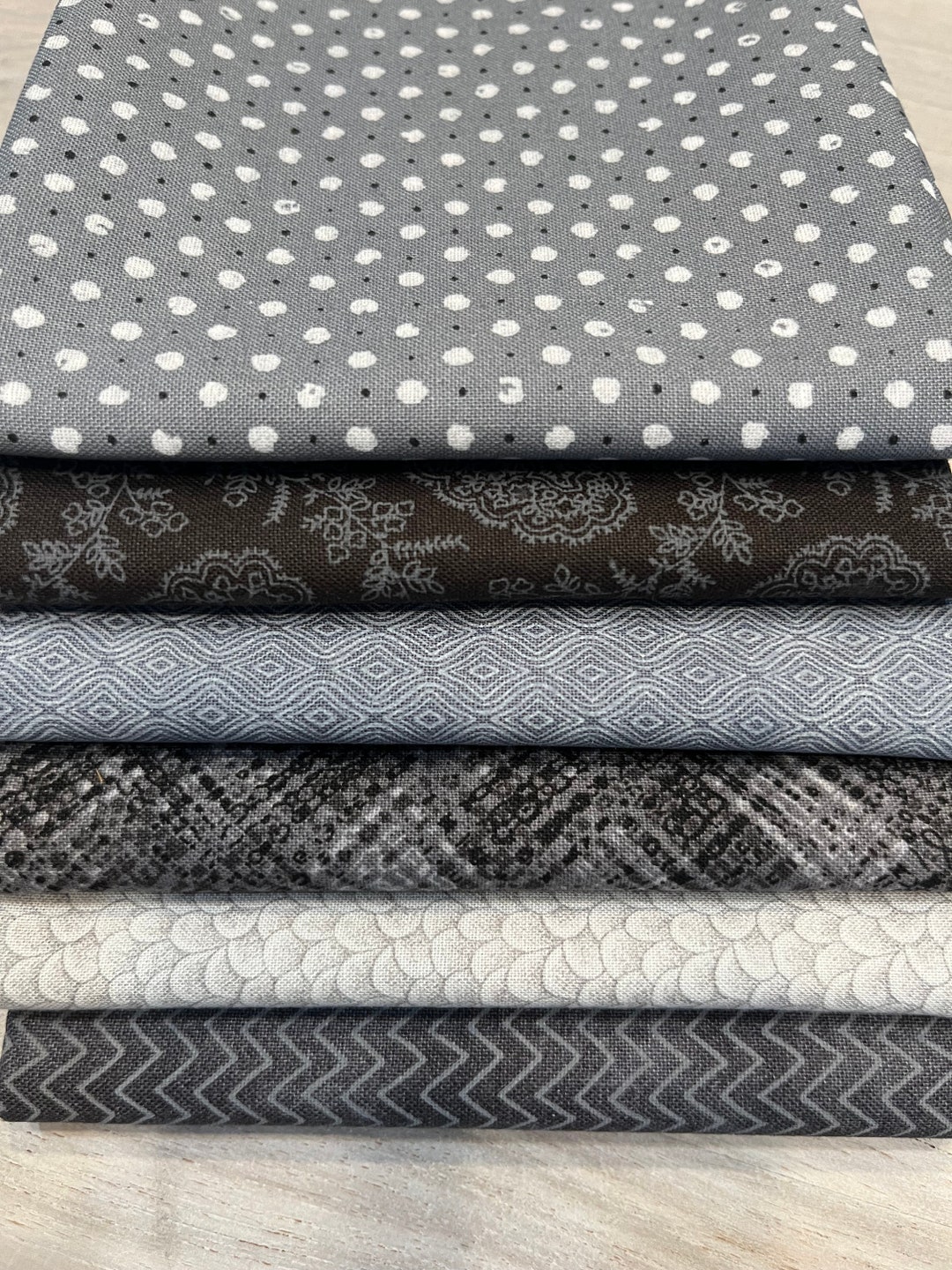 6 Fat Quarter Bundle, Black, Grey Color Quilt Fabric - Etsy