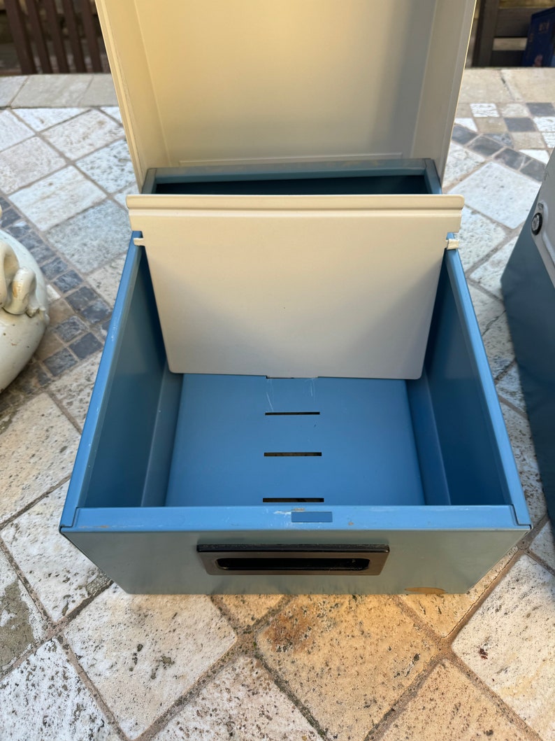 Due Schedari Vintage Buffetti Colore Celeste E Metallo Con Chiave ...