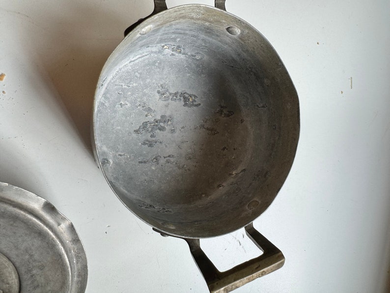 Vintage Little Pot With Lid. Aluminum and Metal Alloy looks Like Brass ...