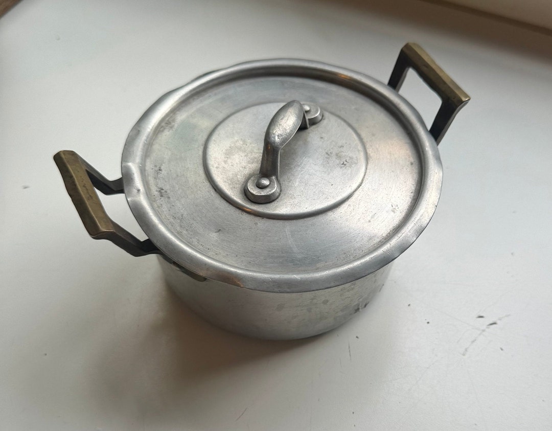 Vintage Little Pot With Lid. Aluminum and Metal Alloy (looks Like Brass ...