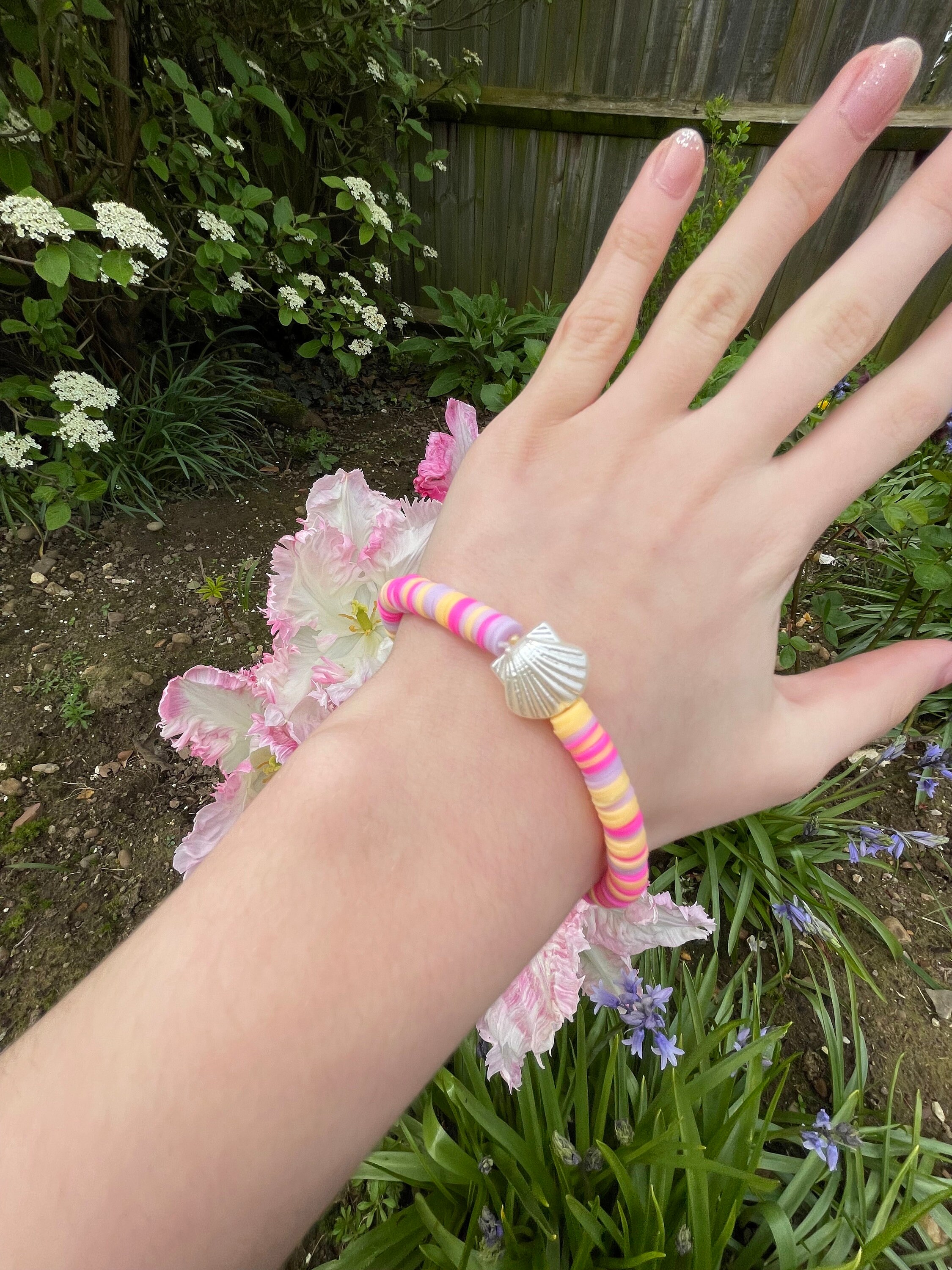 Preppy Shell Bracelet - Etsy UK